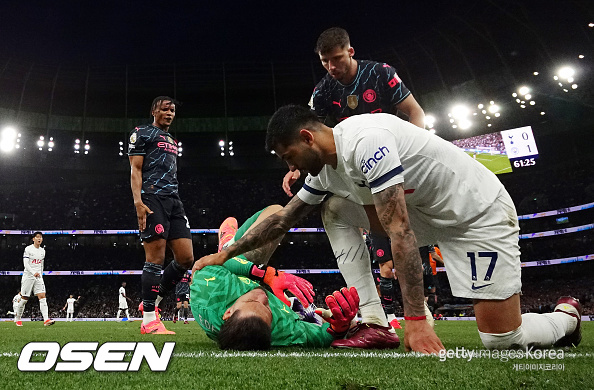 '왜 빼냐고' 미친 듯이 화냈던 GK 에데르송, '우승' 걸린 EPL 최종전 못 뛴다 "미세 안와골절 확인"