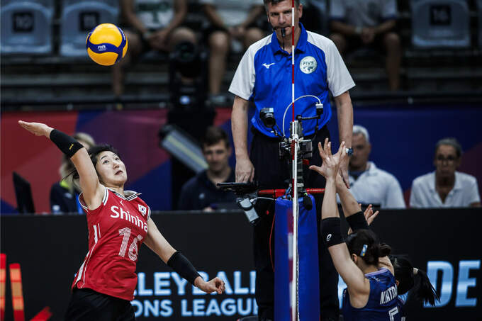 “드디어 이겼다” 여자배구 대표팀, 태국 희생양 삼아 VNL 30연패에서 탈출…강소휘, 22점 몰아치며 일등공신