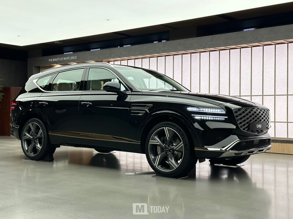 2026년 출시 예정이던 제네시스 GV80 2세대 전기차, 최대 2년 연기된다 | M투데이