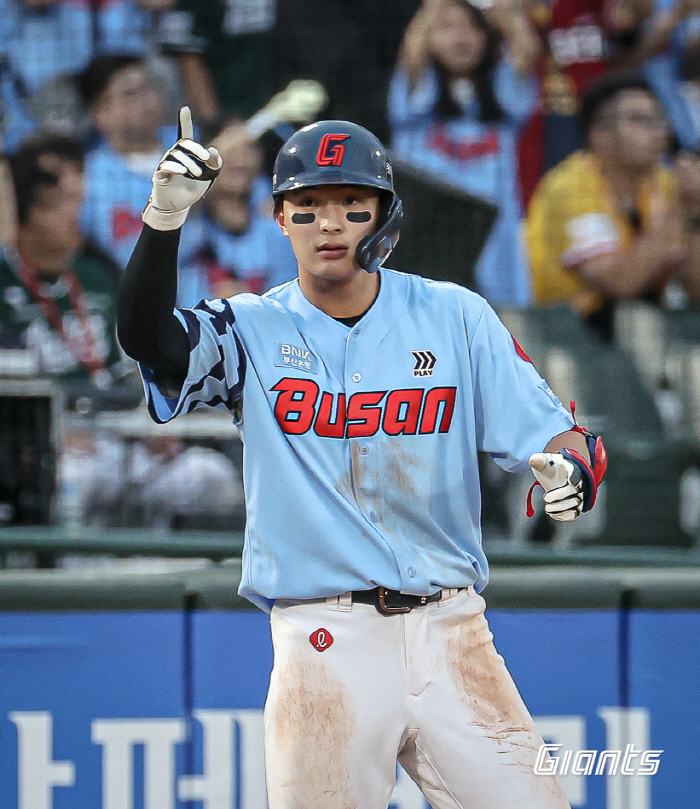 '타율 0.171→0.346' 극적 반전 이뤄낸 김태형의 남자 "보여주고, 증명했지!" [인터뷰]