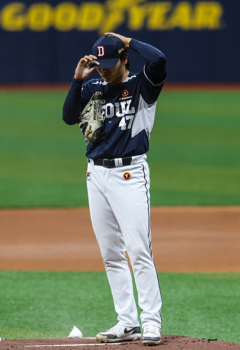 '기자단 80% 득표' 곽빈, 김진성 제치고 KBO 5월 MVP 수상 "나 혼자 아닌, 우리 팀이 받은 것"