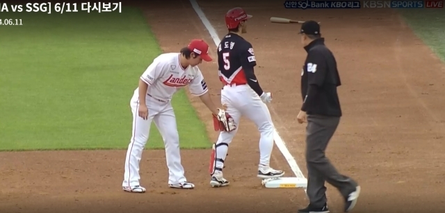 KIA 김도영 세리머니사의 교훈…노련한 최정, KBO 홈런 1위만 하는 게 아냐, 2504안타 레전드 ‘감탄’