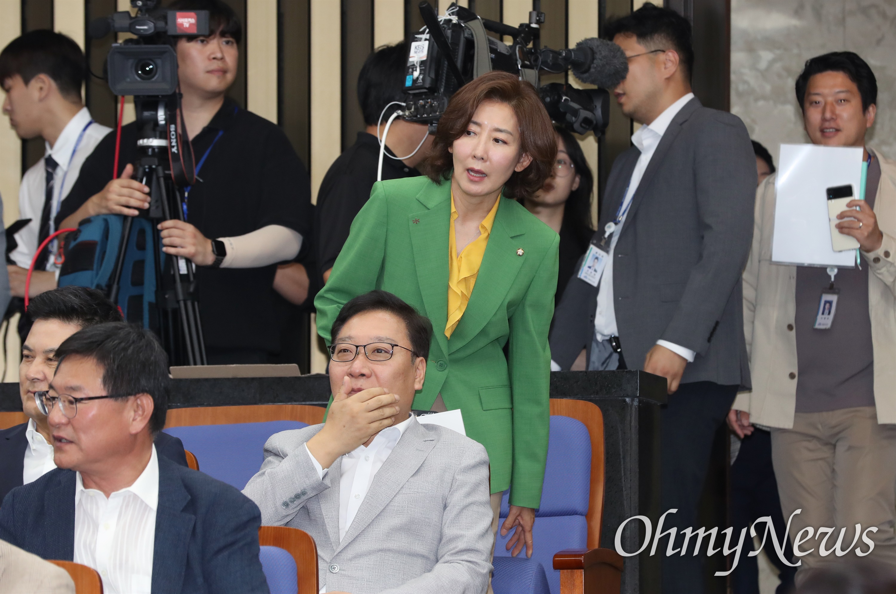 한동훈 '깃발' 올리자, 나경원 세력화 '시동'