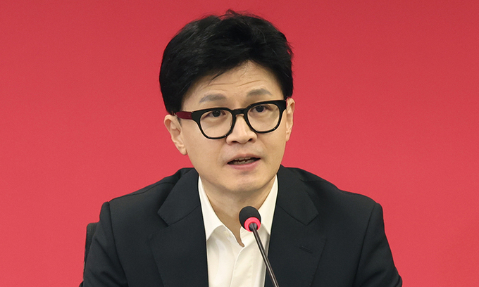 이철규 “어대한은 당원 모욕” vs 신지호 “사상 시비, 없어 보여”