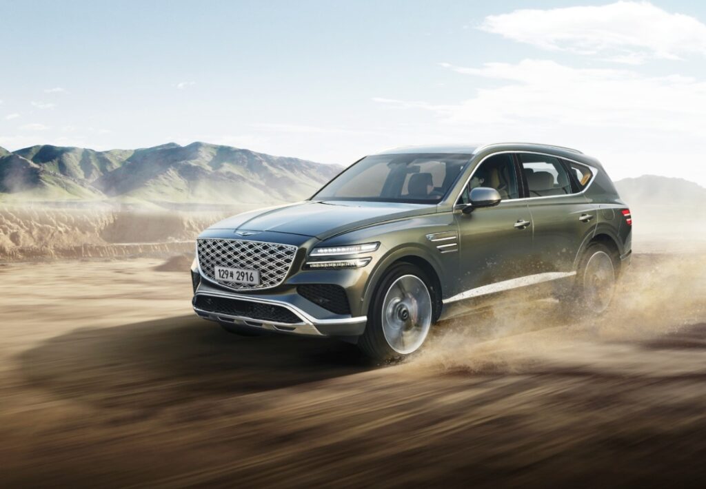 “잘 팔리니 별 수 있나요”..현대차, 카니발 하이브리드 수요 폭발에 GV80도 결국 | 위드카