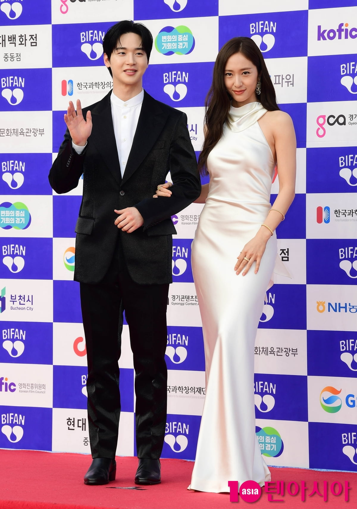 장동윤-정수정, 부천국제영화제 개막식 2MC[TEN포토]