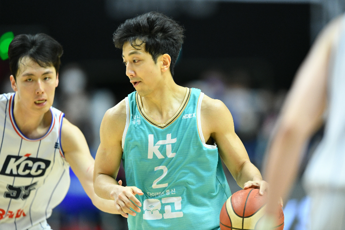 KCC-KT, 챔프전 리턴매치로 새 시즌 프로농구 막 올린다