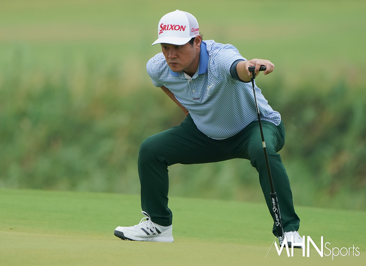 [mhn포토] 장성환 '그만의 독특한 라인 살피기~'