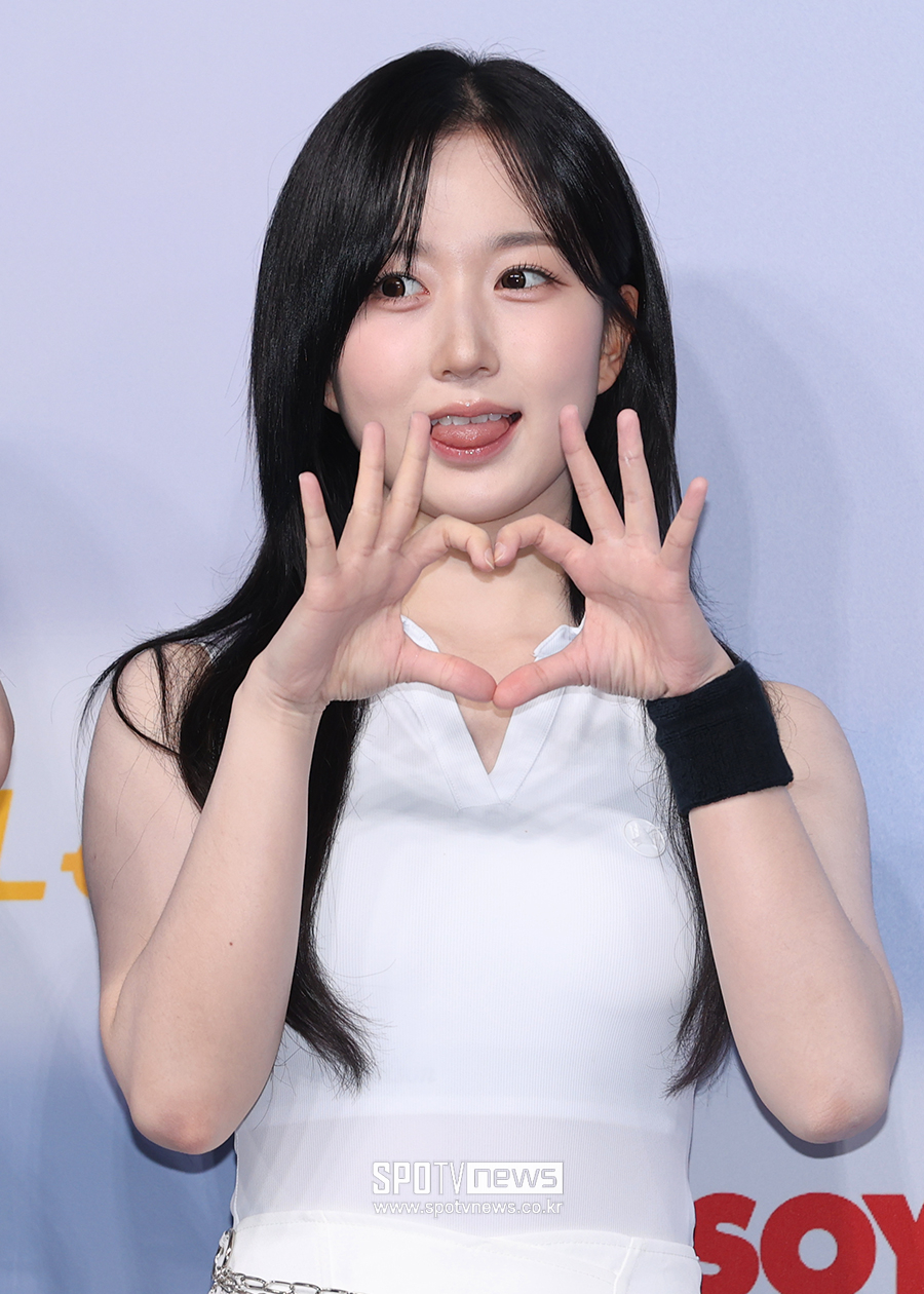 [포토S] 엔믹스 해원, 깨물 하트