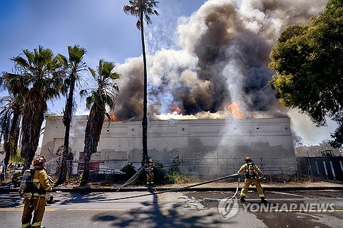 Los Angeles Building Fire