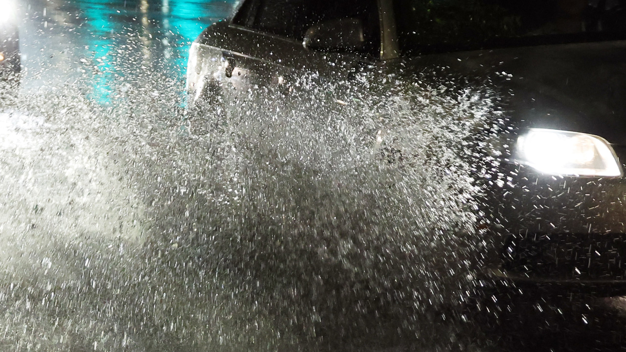 부산·경남·강원 호우특보...산사태 경보 발령