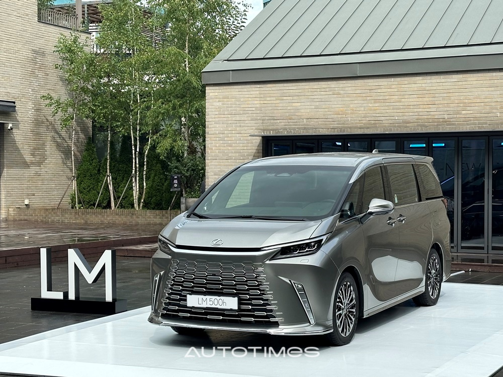 [포토] 플래그십 미니밴, 렉서스 LM500h