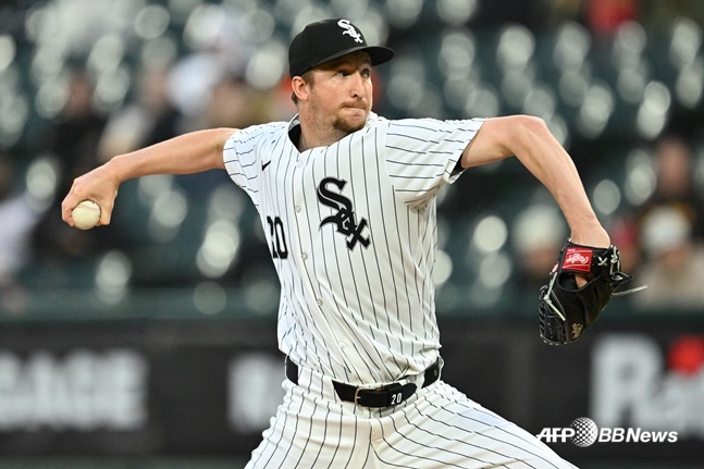 'KBO MVP' 페디-'韓 WBC 2루수' 에드먼 맞바뀐다... LAD-CWS-STL 삼각 트레이드 합의