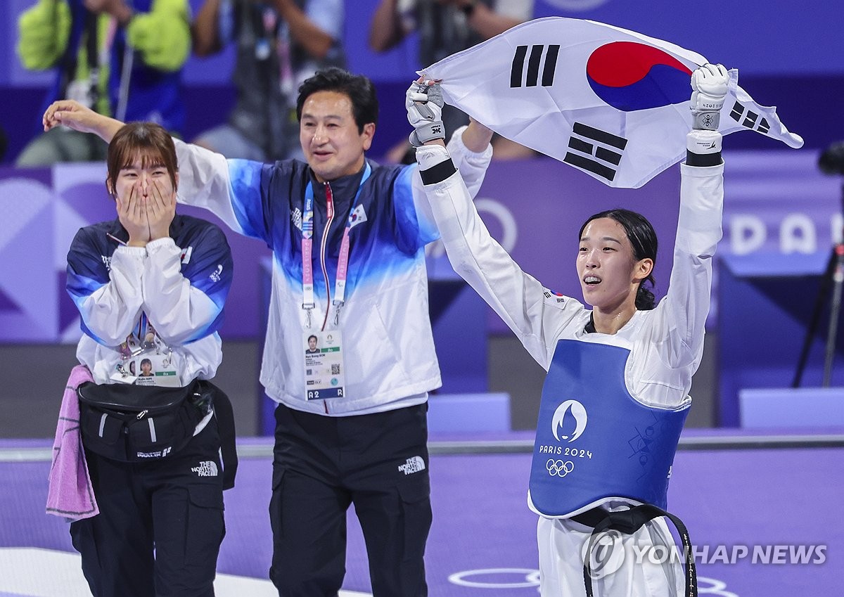 [올림픽] 태권도 김유진 16년 만의 57㎏급 우승…한국 대회 13호 금메달 종합2보