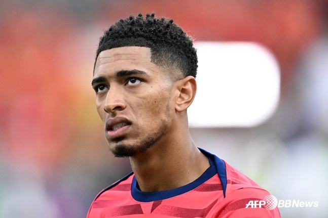 "음바페와 함께 뛰기 힘들다" 벨링엄, 벌써 고충 토로... "왜 2초면 내 시야서 사라져?" 데뷔골 도운 뒤 놀랐다