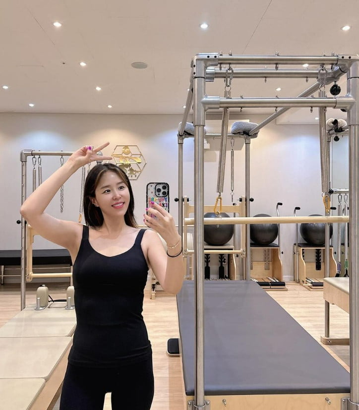 '165cm, 46kg' 신지, 11kg 감량 후 또 필라테스 출석…"근육통 이겨냄"