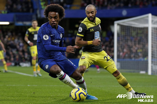 첼시에서 황금기 보냈던 ‘브라질 산소탱크’ 윌리안, EPL 생활 접고 그리스행···‘FA로 1년 계약 체결’