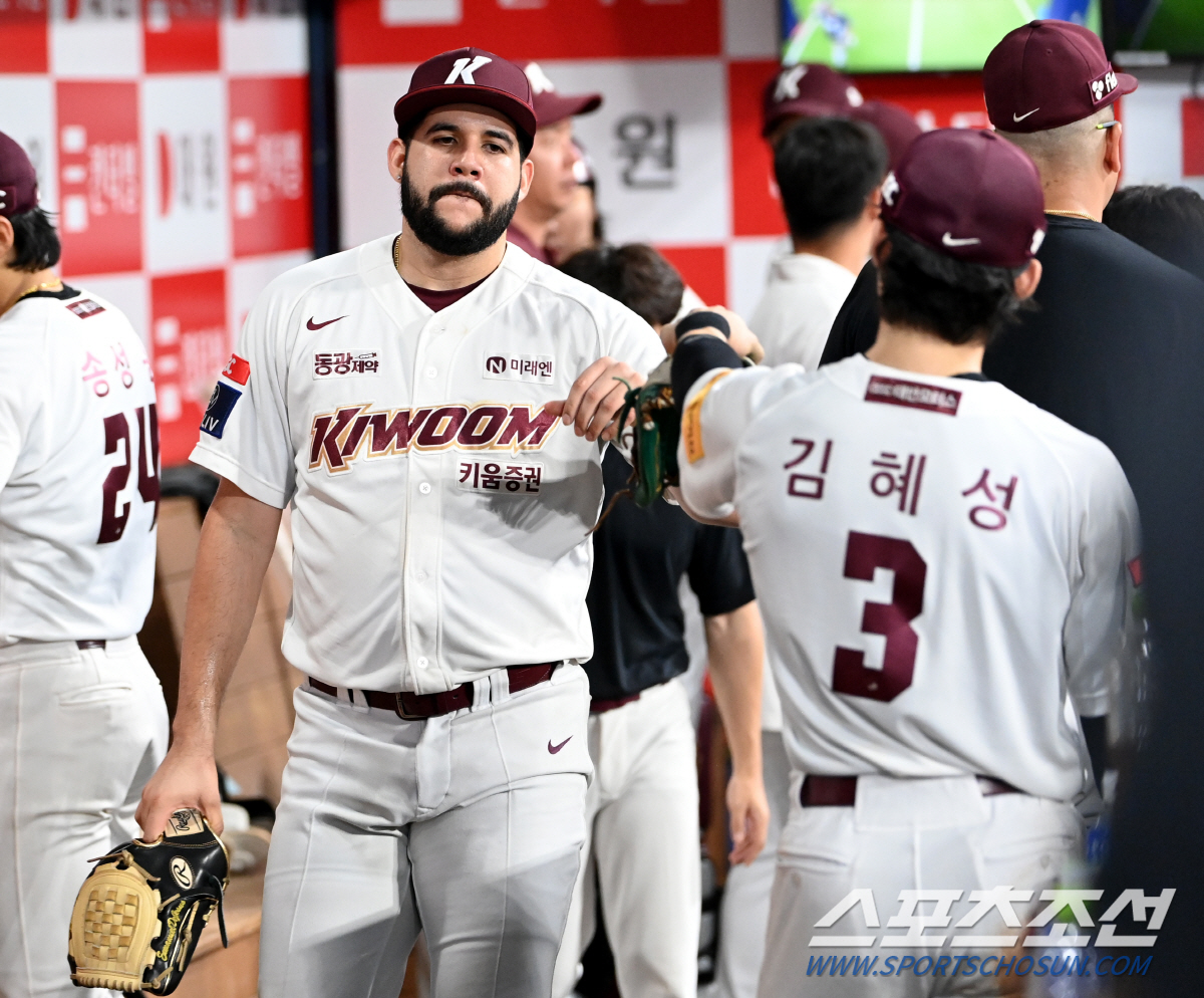 ML 도전 선언 이유 있네…김혜성, '역대 9호' 이정후 이어 KBO '13호'로 꾸준함 증명했다