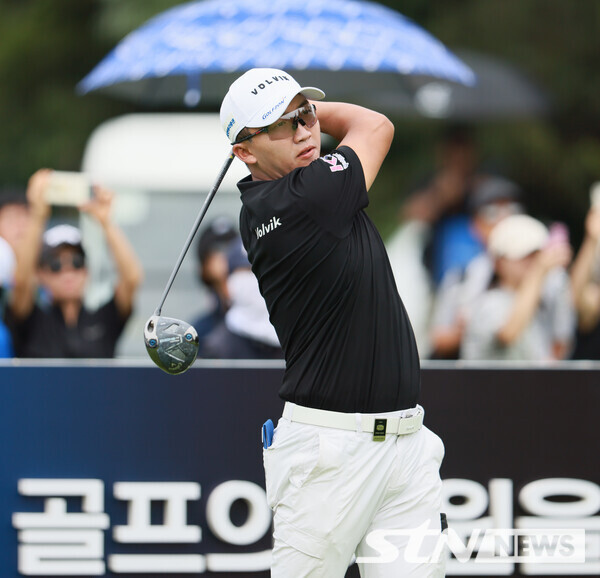 KPGA 스타 3인방, '골프존-도레이 오픈'서 아이돌급 팬서비스로 현장 열기 최고조