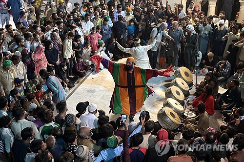 PAKISTAN RELIGION ISLAM