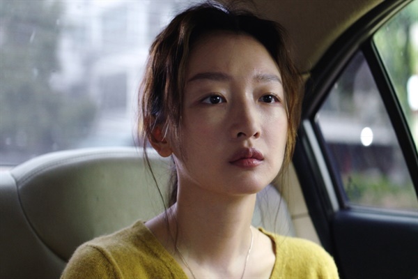 로맨스 스캠 피해 여성의 범인 추적기... 거짓마저 속였다