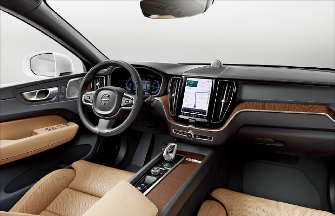 수입차 고전에도 질주하는 볼보 XC60…전년비 판매량 25% ↑