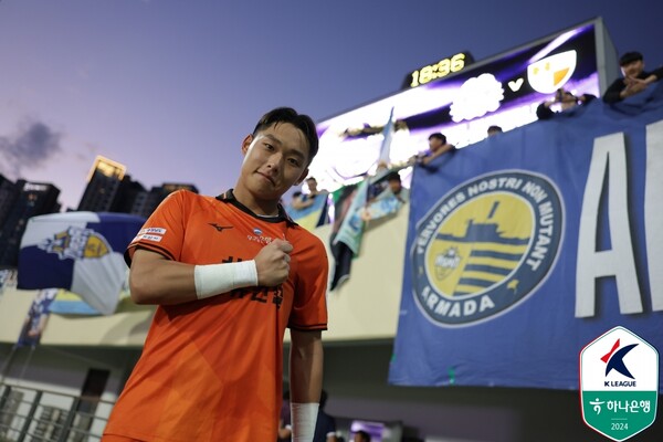[k2.live] '선방쇼' 신송훈 극찬한 김현석 감독..."2m도 부럽지 않은 실력, 완벽한 골키퍼다"