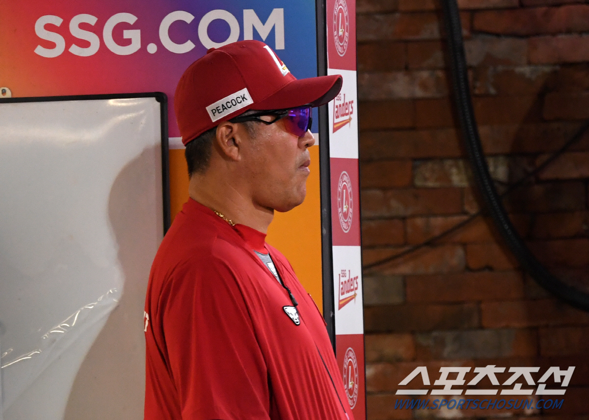 '키움은 공평했다' 최정 투런-만루포 대폭발...SSG, KT와 공동 5위 확정 '1일 운명의 타이브레이커' [인천 현장]