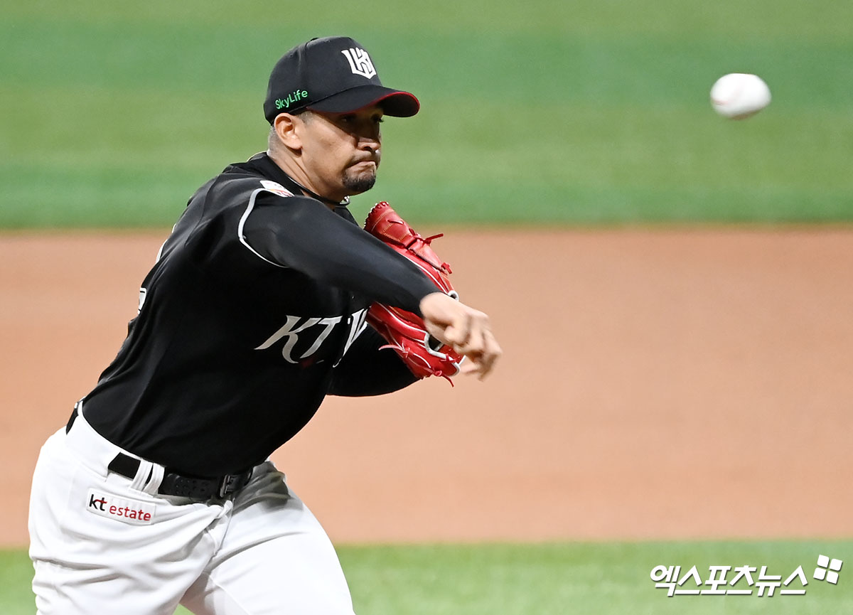 가을야구 첫 경기부터 완판!…KT-두산 WC 1차전 2만3750석 매진 [WC1]