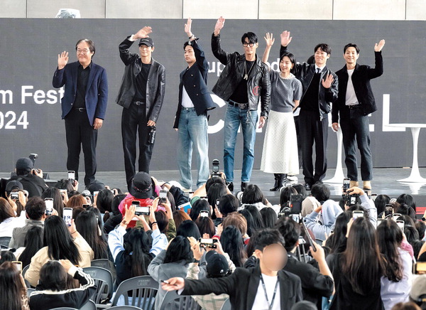 ‘전,란’ 특급배우들, 초반 BIFF 후끈 달궜다