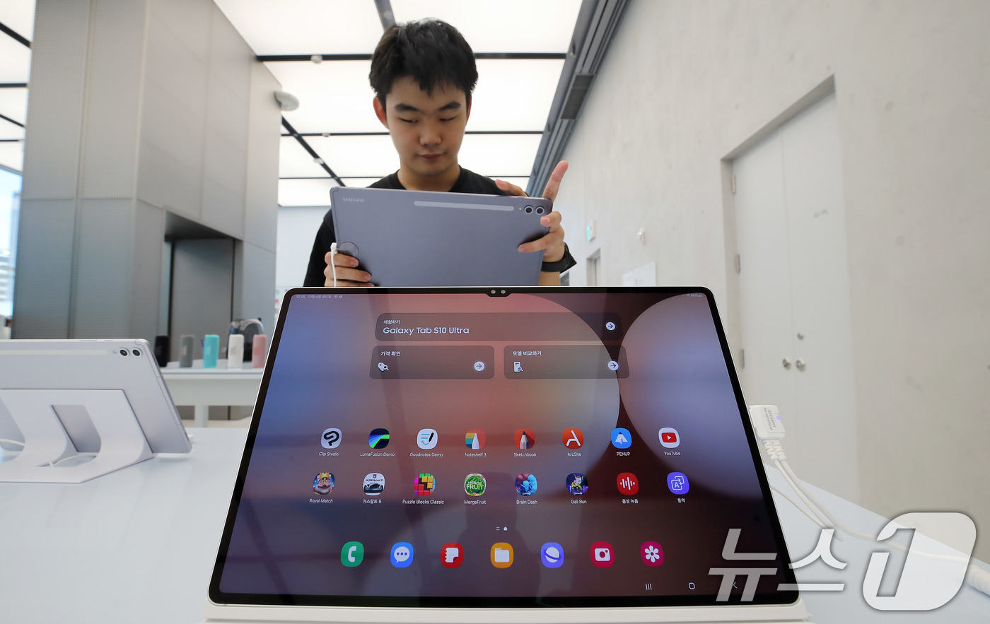 AI기능 갖춘 '갤럭시 탭 S10' 시리즈 출시