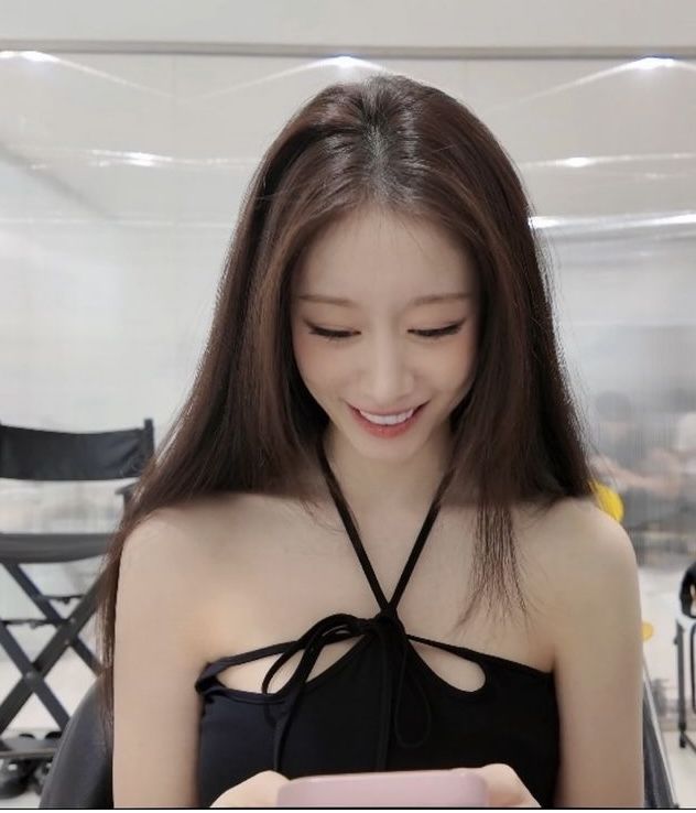 지연, '황재균과 이혼' 후 첫 공식석상…"활짝 웃었다"