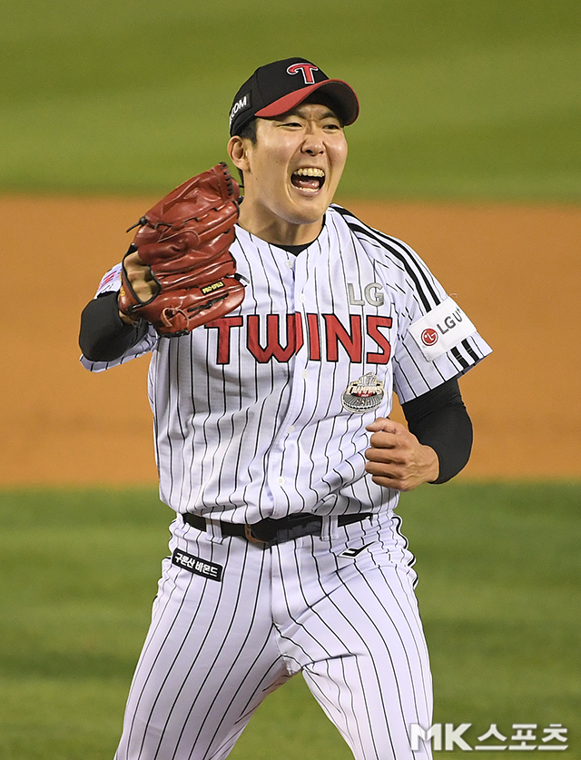 “자신감 있게 던지지 않을까” 2차전 선발 중책 맡게 된 손주영, 호투로 LG에 PO 첫 승 안길까 [MK PO2]