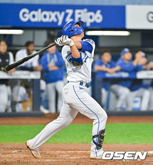 김영웅 또 넘겼다, PS 데뷔 2G 연속 홈런 폭발…7타수 무안타 '천적' 무너뜨렸다 [PO2]