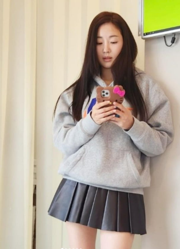 '173cm 49kg' 김사랑, 46세에 줏대 가득한 비주얼…오늘도 나만 늙지