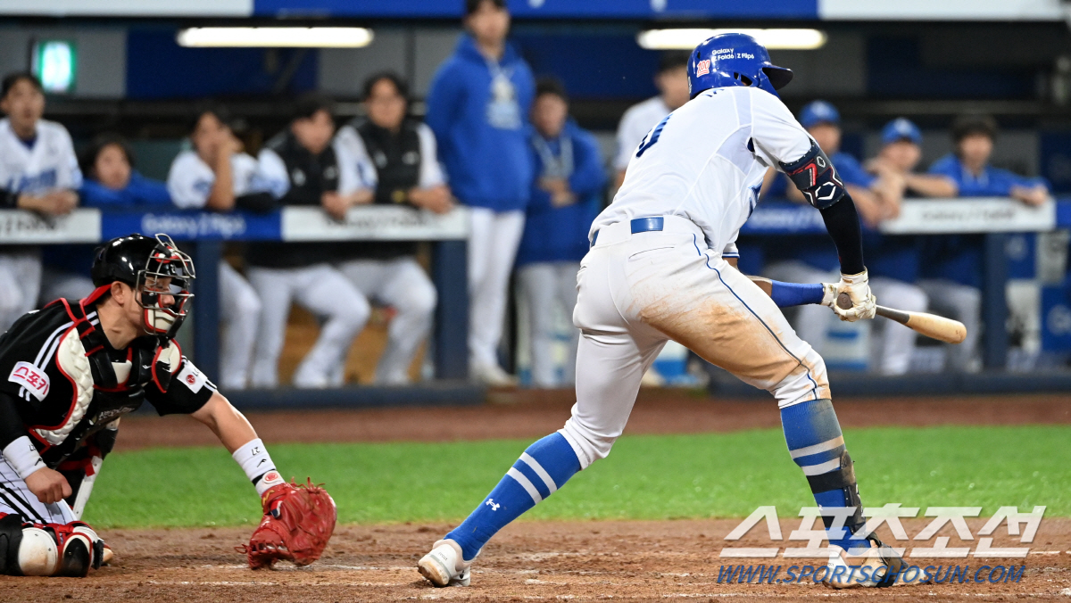 체크 스윙 오심에 무너진 LG, 마지막도 찝찝한 체크 스윙으로 끝나버렸다 [PO4 현장이슈]