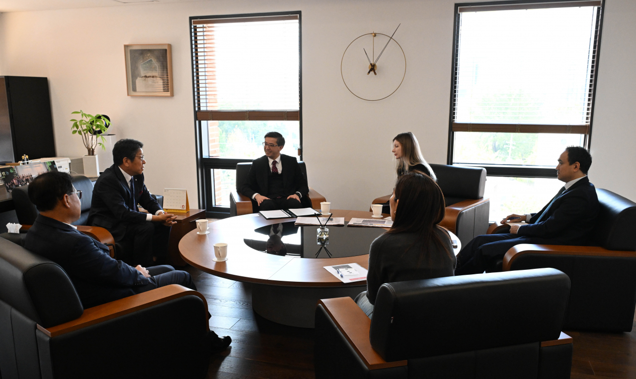New envoy expects upgrade in Uzbek-Korean ties