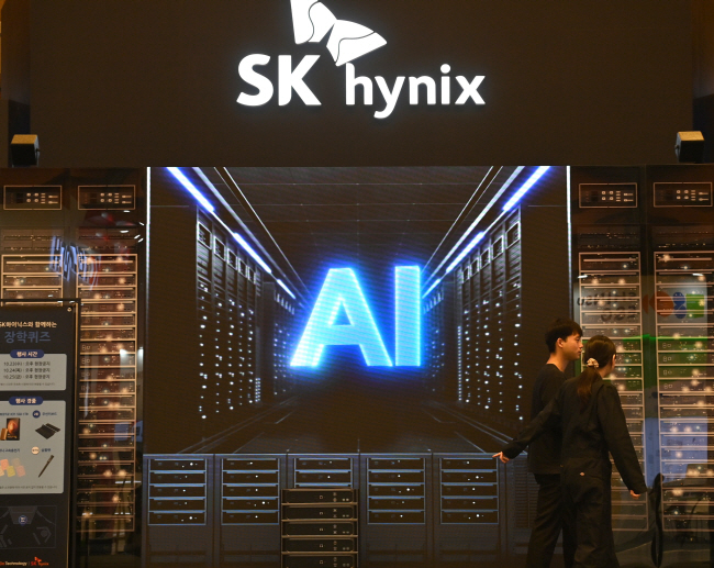 영업익 7조… ‘ai 반도체 1위 굳힌 Sk하이닉스