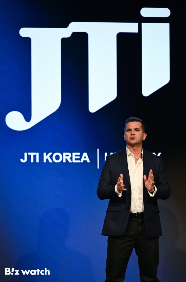 JTI, 한국 전자담배 시장 공략…'스틱 하나로 5분 흡입'