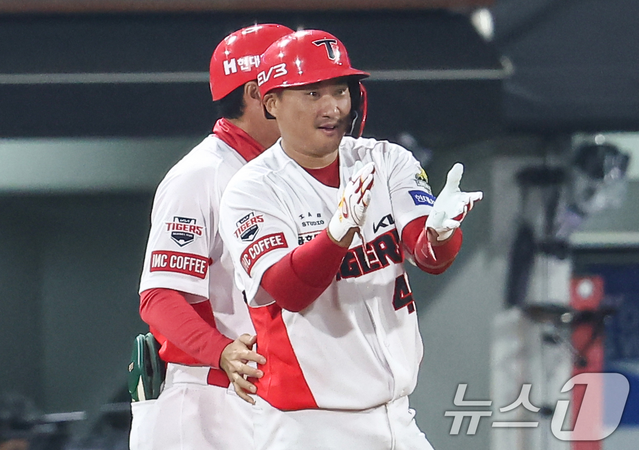 늘 조연이던 17년차 포수 김태군, KIA 'V12' 주역으로 우뚝[KS5]