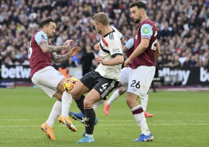 '텐 하흐씨, 그거 PK 맞습니다' VAR→PK 납득 못하는 맨유 감독, EPL 사무국은 공식 성명 발표로 맞대응