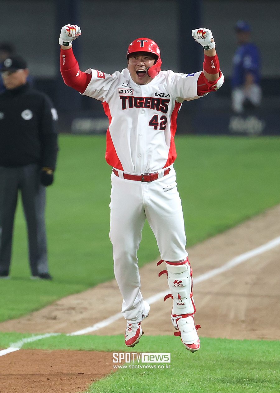 '미쳤다' 겨우 1표 차이로 KS MVP 주인공 가렸다…10안타 대폭발 '작은거인' 성공시대