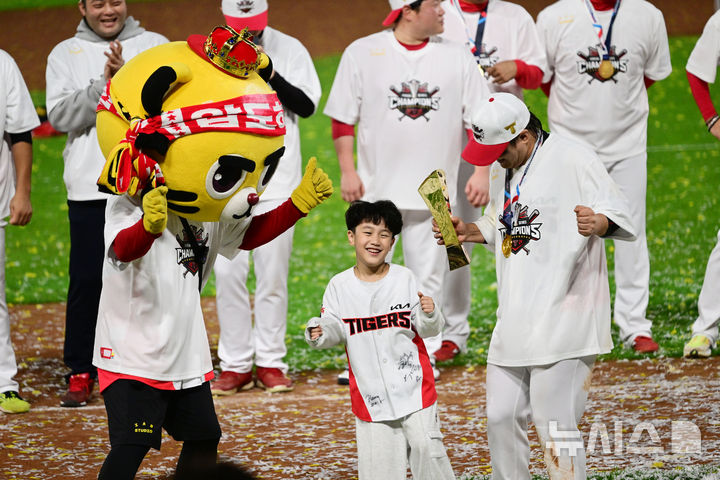 "키 작아 안 된다? MVP로 편견 깼다"…KS MVP 김선빈(종합)[KS]