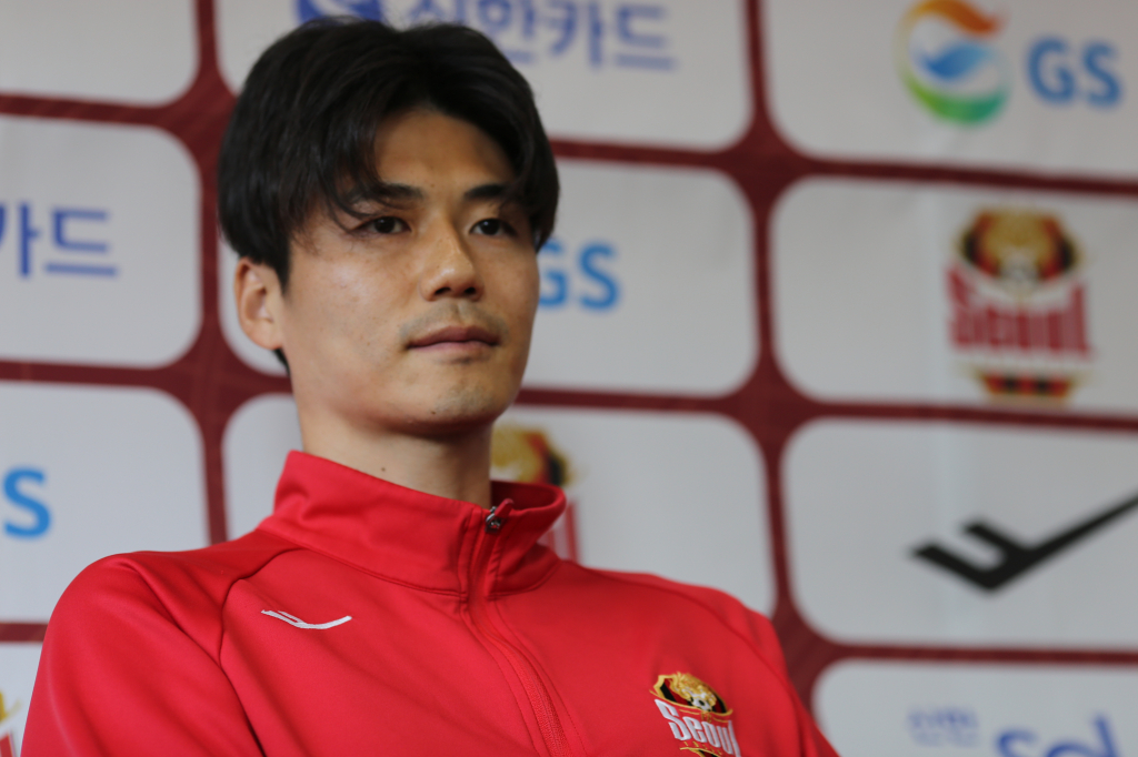 "솔직히 K리그 쉽게 봤는데..." 린가드 "김기동 감독 '공개 비판'에 정신 차렸다" [구리 현장]