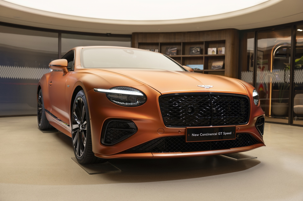 Bentley’s fastest luxury coupes arrive in Korea with hybrid power