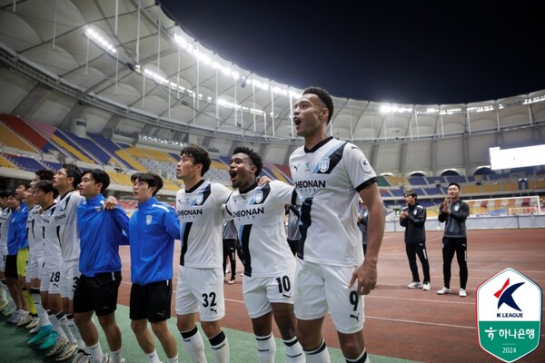 [k2.preview] 마지막 홈경기 앞둔 천안, ‘PO 도전’ 부산 상대로 ‘흙 뿌리기’ 나선다
