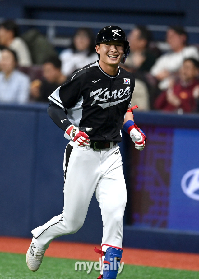 '항저우 AG→APBC→프리미어12' 이제는 '국대 핵심'으로 성장 중 "기대에 걸맞게 노력하겠다" [MD고척]