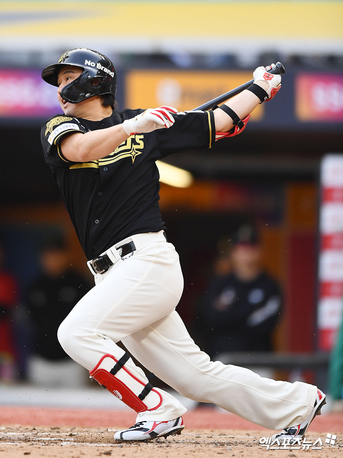 '리빙 레전드' 최정, FA 신청한다…SSG 잔류 확실시 "6일 계약 후 발표 예정"