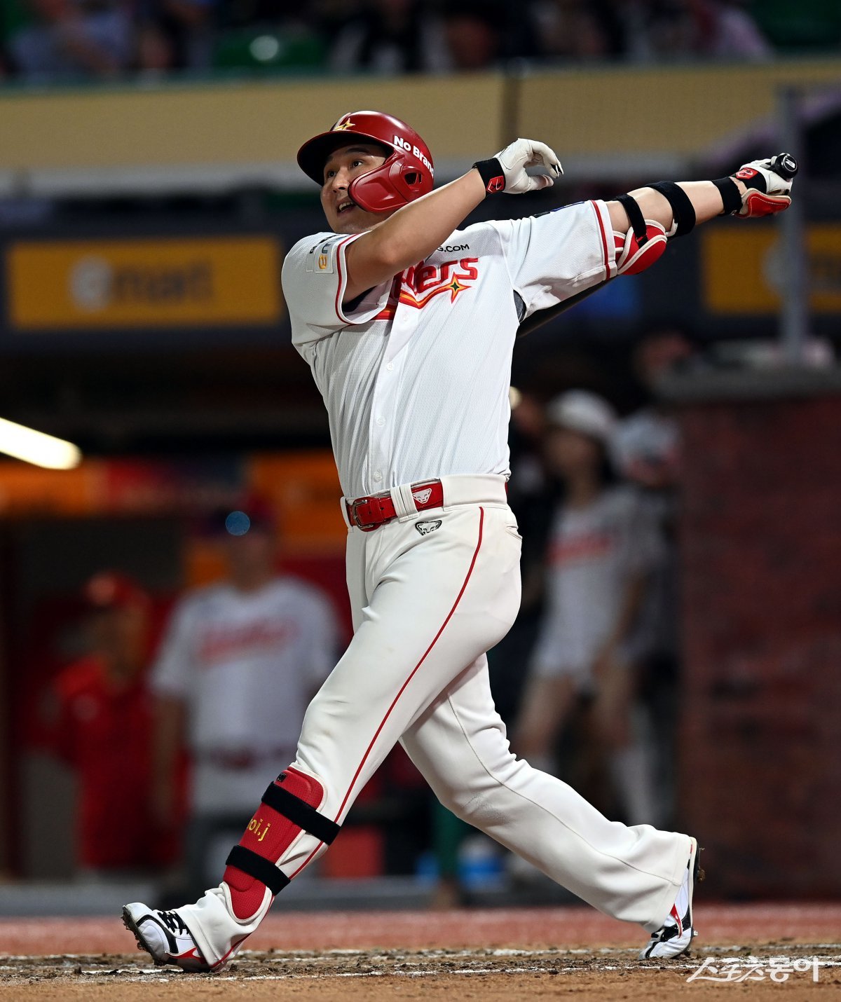 3번째 FA 최정, 누적 총액 300억 원 눈앞…선발 최원태-엄상백도 시장에