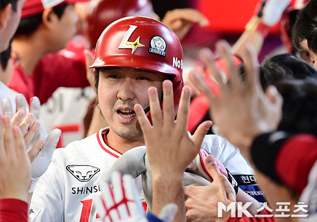 FA 최대어 최정 원클럽맨 남는다! SSG “FA 열리는 6일 계약 후 발표”